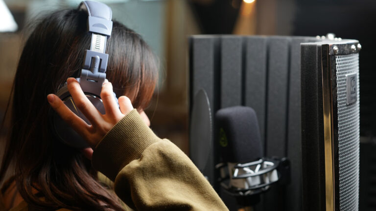 事業内容 - AMR holdings